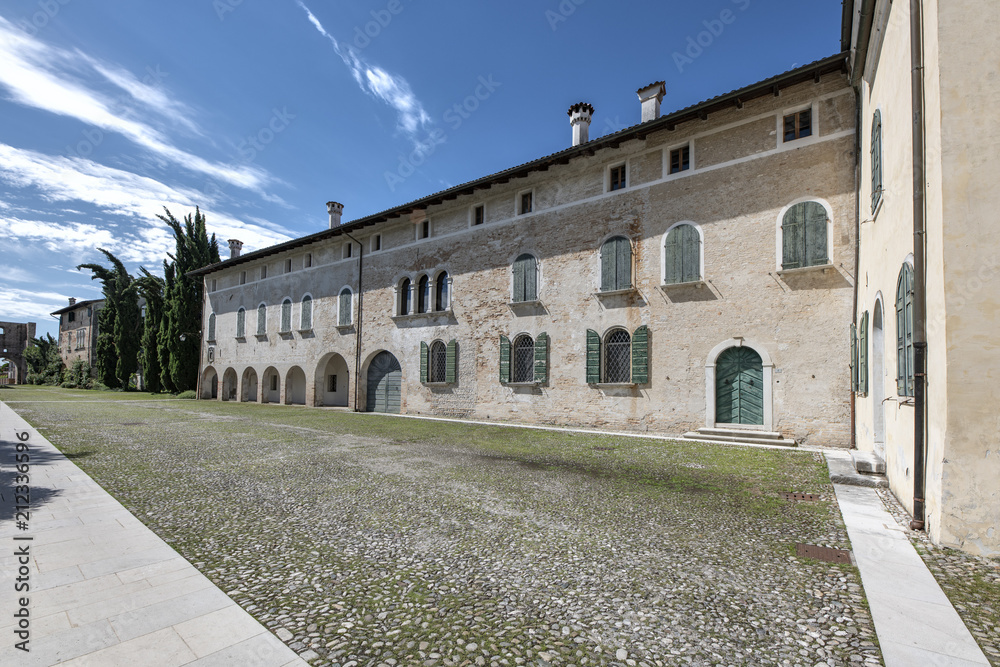 Castello di Cordovado e le sue pietre storiche Stock Photo | Adobe Stock