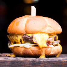 Cheeseburger Free Stock Photo - Public Domain Pictures