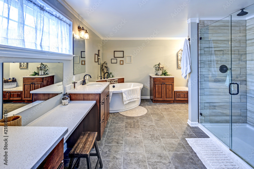 Amazing master bathroom interior in a big house. Stock Photo | Adobe Stock