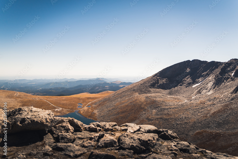 Landscape view of the lake at the base of Mount Evans in Colorado ...