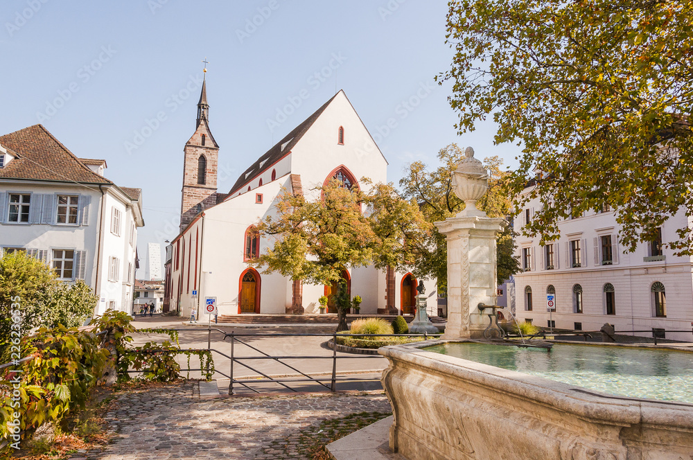 Basel, Peterskirche, Kirche, Peterskirchplatz, Petersplatz, Brunnen ...