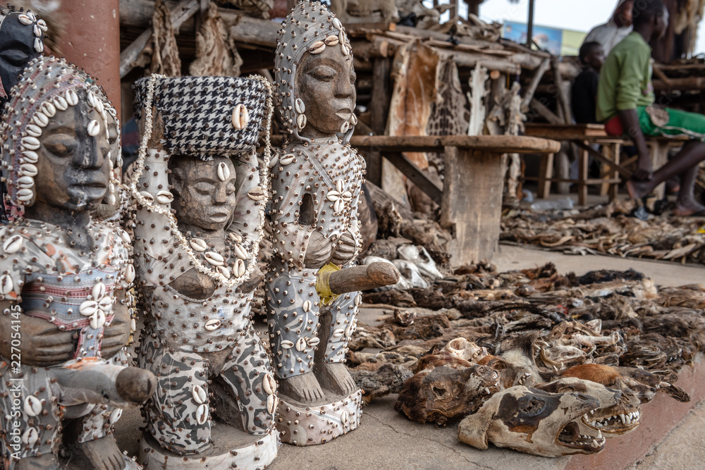 Voodoo objects to use in rituals for spells and Voodoo religion in Togo ...