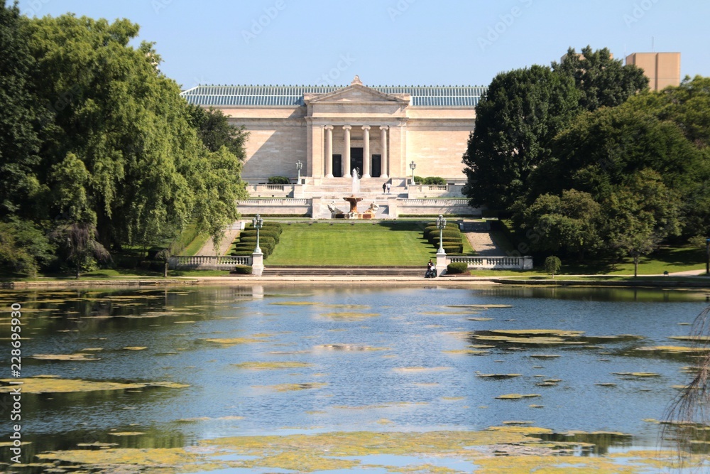 Cleveland Museum of Art, Wade Lagoon, lake, water, house, architecture ...
