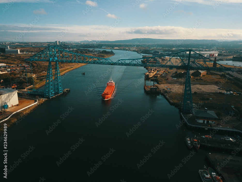 Teesside middlesbrough transporter bridge iconic steel bridge over 100 ...