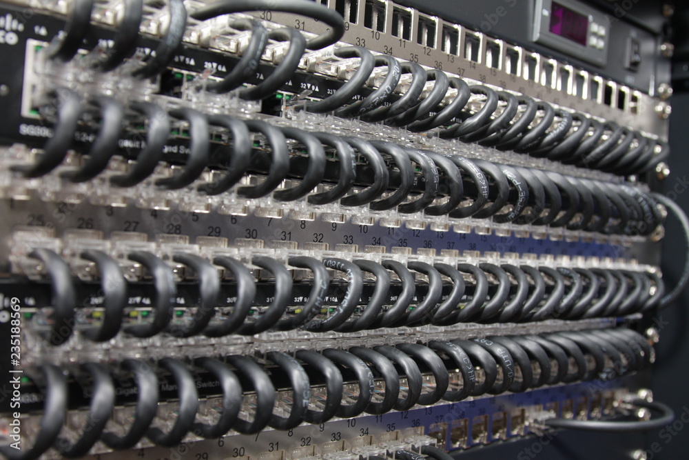 Connecting an Ethernet switch using patch cords with RJ45 connectors ...