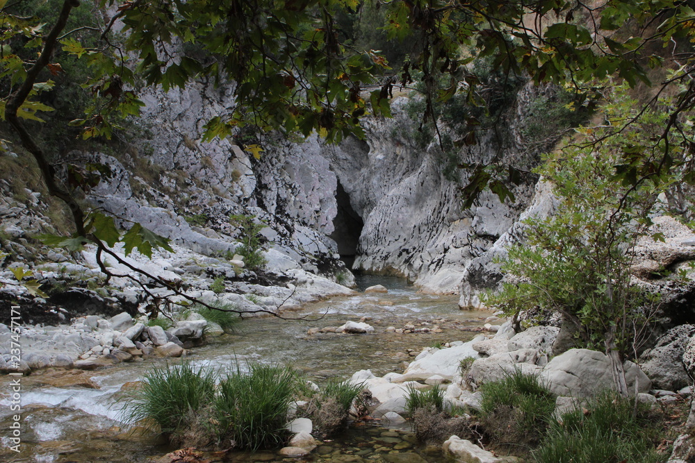 Foto stock di Gates of Hades from Greek mythology at Acheron river in ...