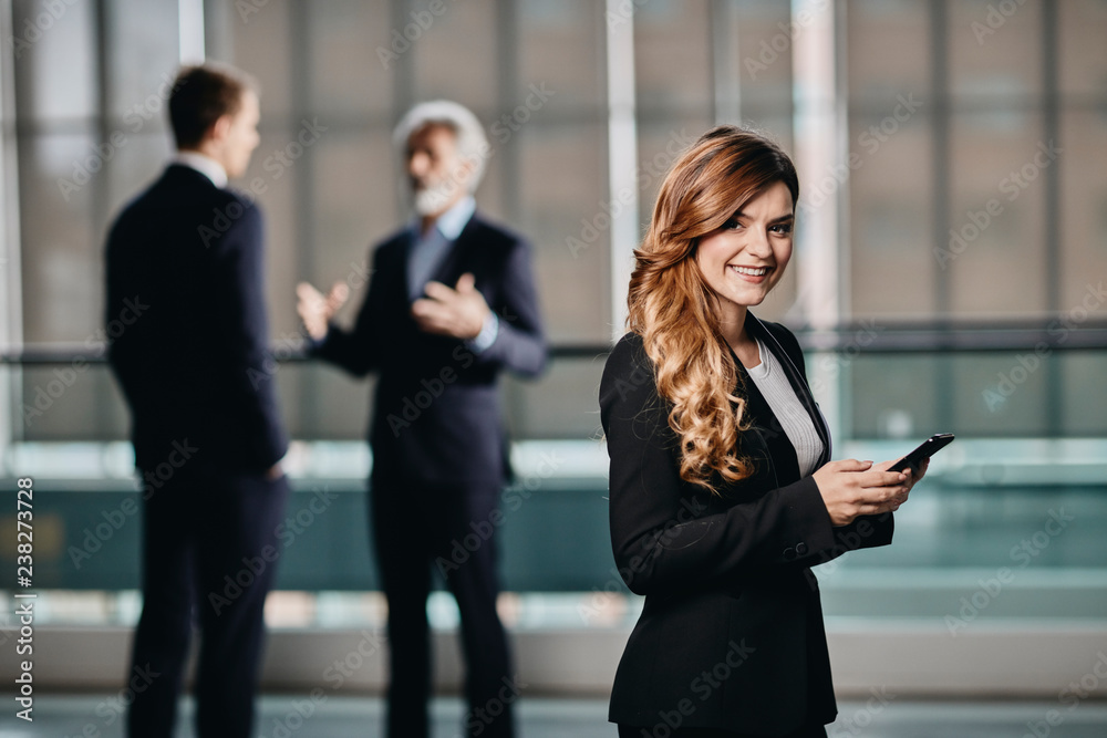 beautiful and successfull business woman in her 30´ in a corporate ...