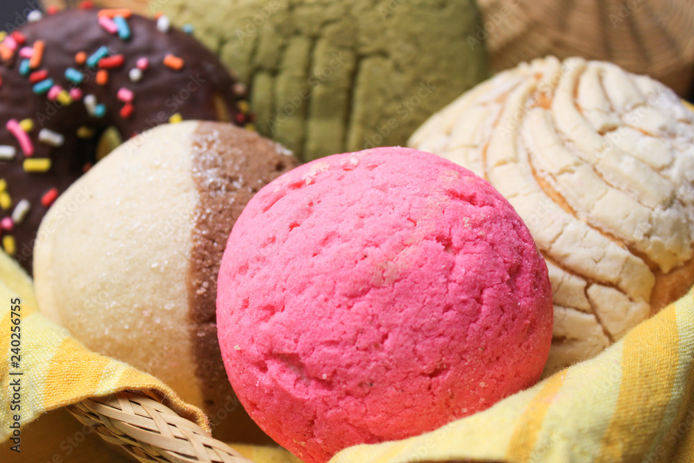 Foto de Stock Pan dulce mexicano. Concha de azúcar | Adobe Stock