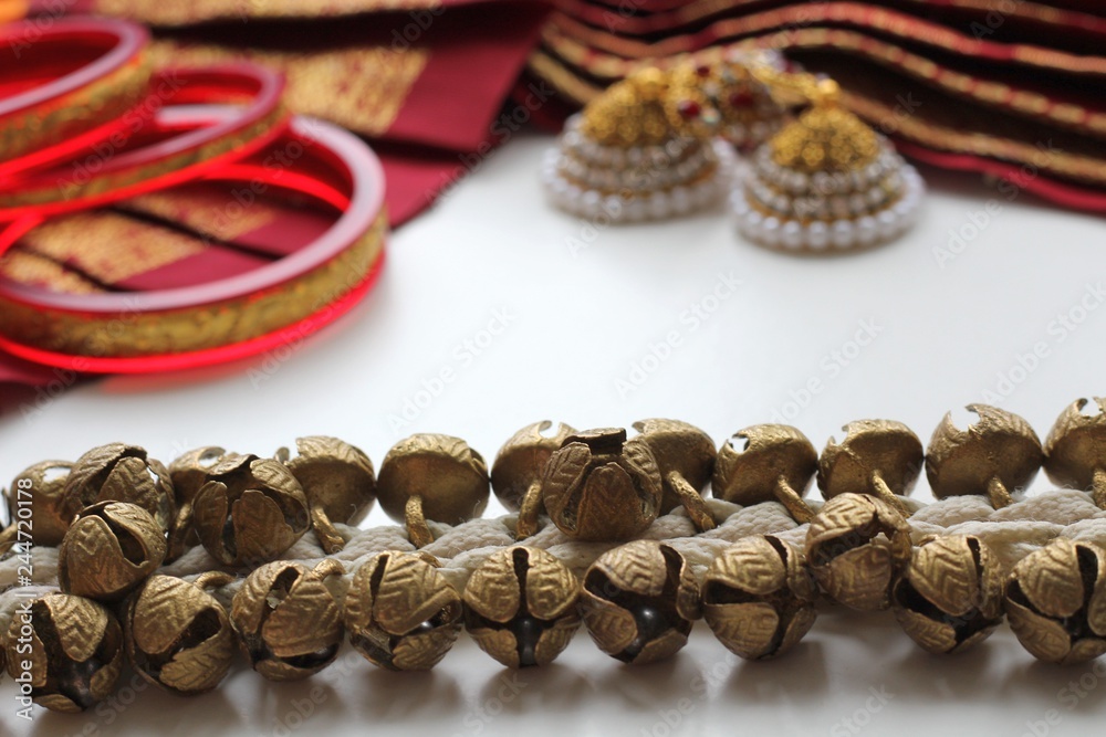 Indian decorations for dancing: bracelets, bells for the legs - ganguru ...