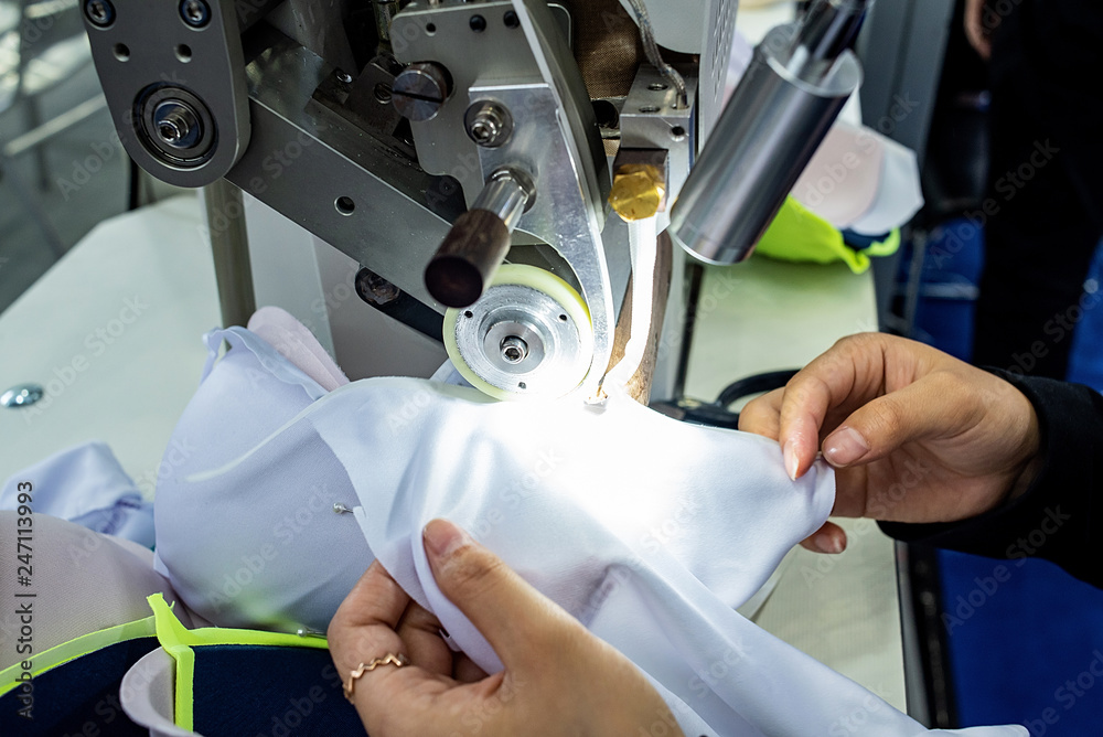 Seamless bra glue machine / seamless garment bonding machine Stock ...