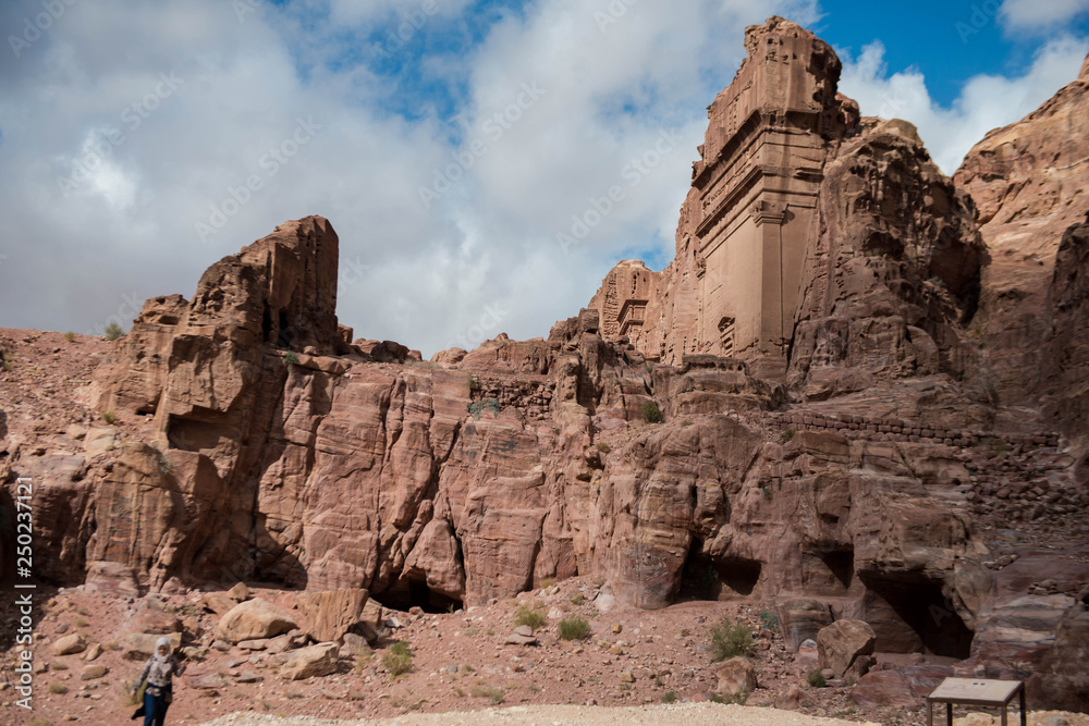 Petra is an ancient city, the capital of Edom (Edom), later the capital ...