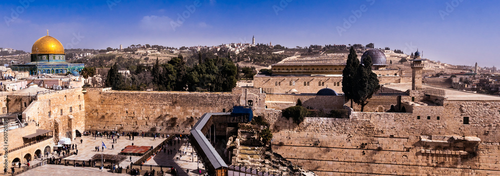 The Temple Mount with Dome of the Rock, Wailing Wall and al-Aqsa Mosque, Jerusalem, Israel ...