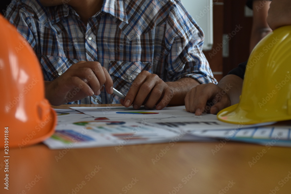 Civil Engineer and Mechanic Group Meeting planning Structural engineers ...