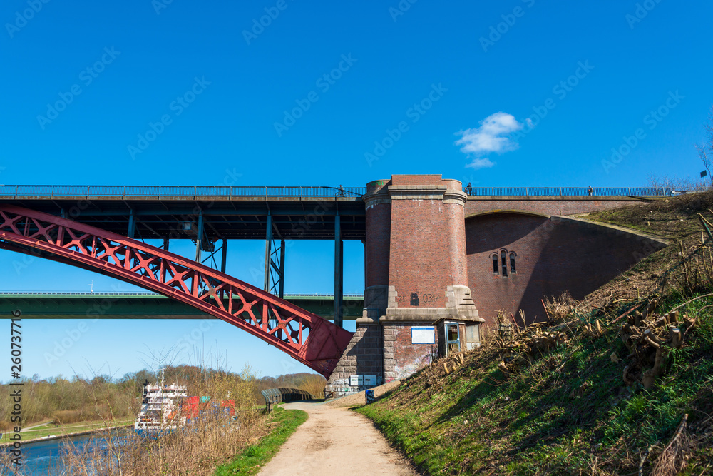 Photo Stock Die Levensauer Hochbrücke über den Nor-Ostsee-Kanal wird ab Mitte April abgerissen ...