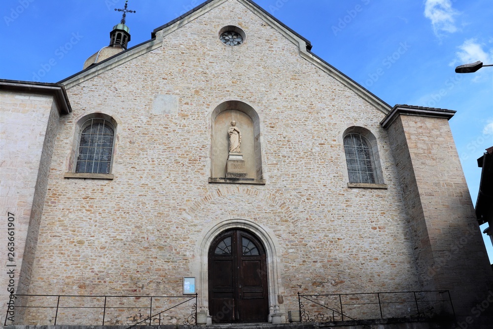 Village de Saint Amour dans le Jura - Eglise Saint Amour Bellevue ...