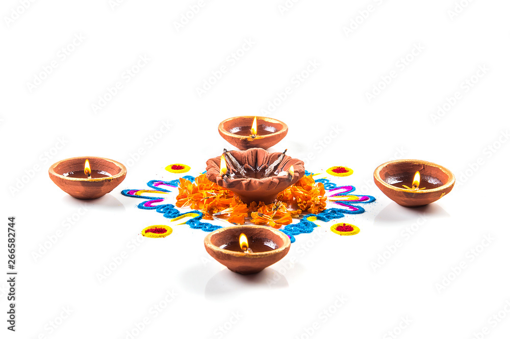 Photo Stock Clay diya lamp lit during diwali festival. Clay Diya on ...