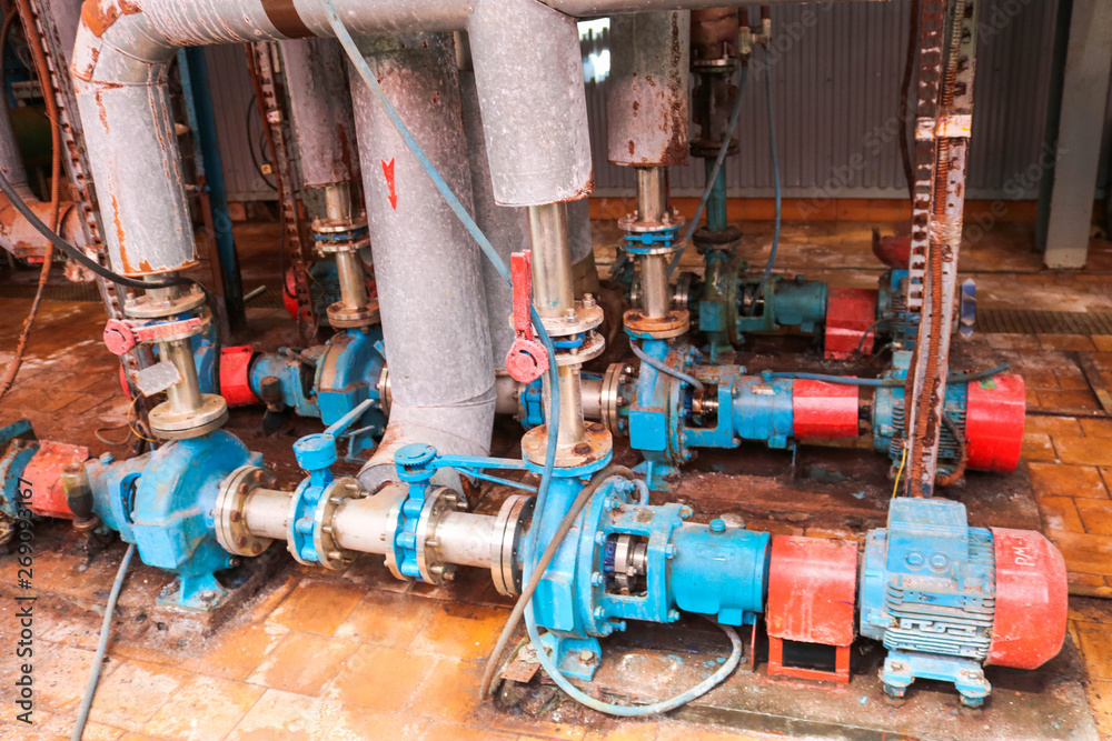 Iron metal centrifugal pumps equipment and pipes with flanges and ...