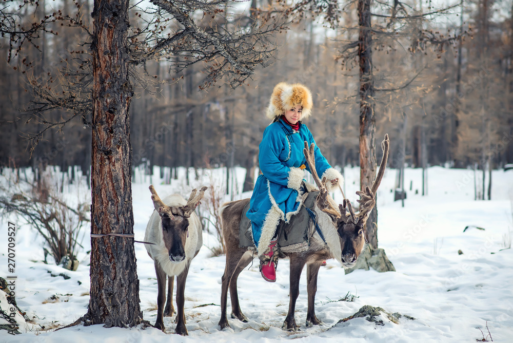 Foto de Stock Beautiful portrait of Mongolian Reindeer Tsaatan family ...