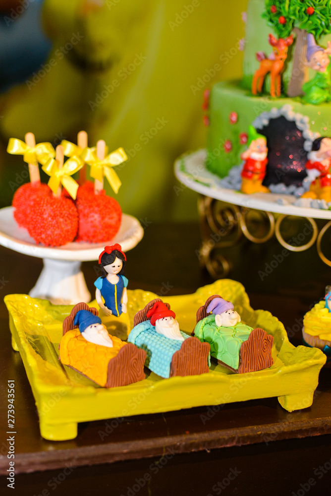 snow white and the seven dwarfs, children's themed candy, lying dwarfs ...