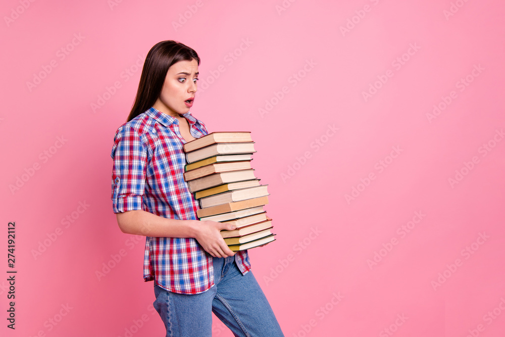 Portrait cute astonished beautiful hipster scared lady youth hold hand ...