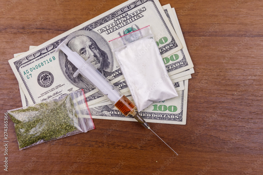 Foto de Stock Different type of drugs: cocaine, heroin syringe and ...