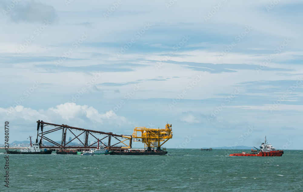 Foto de Stock Moving oil rigs, Relocate the oil and gas drilling rig ...