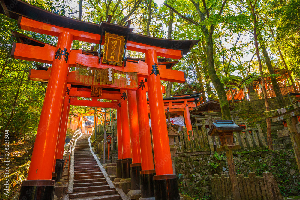 Thousand torii gates, Fushimi Inari Taisha, the most important Shinto ...