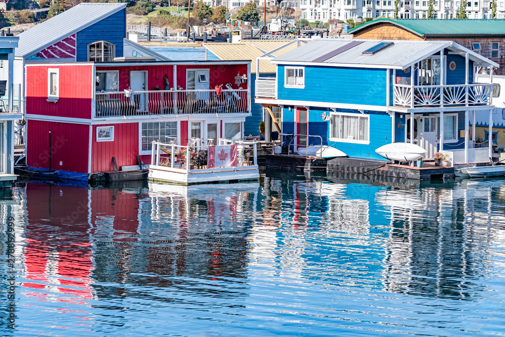Float Homes/ floating houses on the waterfront at Fishermans Wharf in ...
