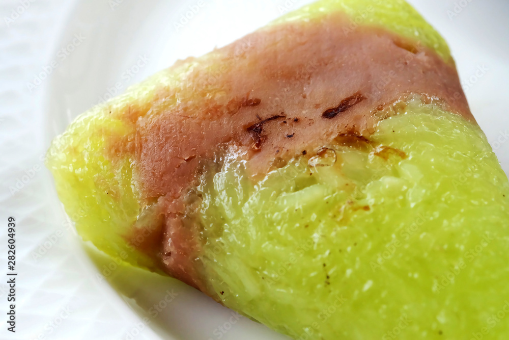 Roasted pandan leaf sticky rice with taro flavour, roasted sticky rice ...