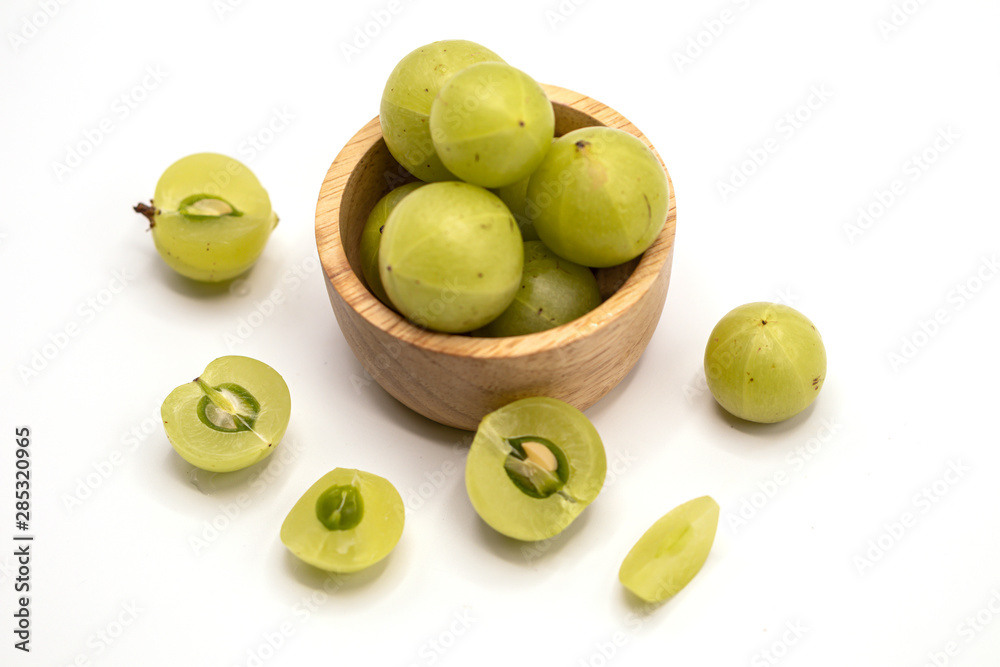 Fotografie Phyllanthus emblica or Indian gooseberry fruits isolate on ...