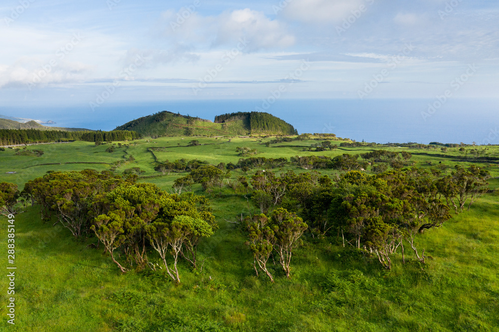 Stock-Foto „Aerial image of typical volcanic caldeira countryside ...