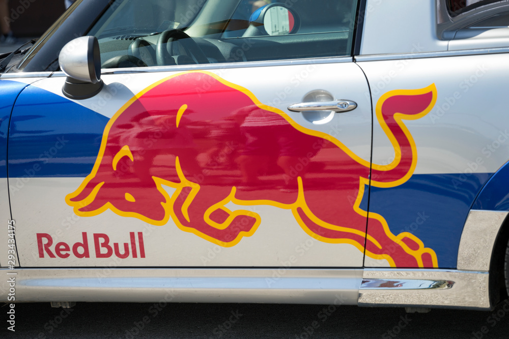 Stock Foto Logo Red Bull on red bull car Adobe Stock