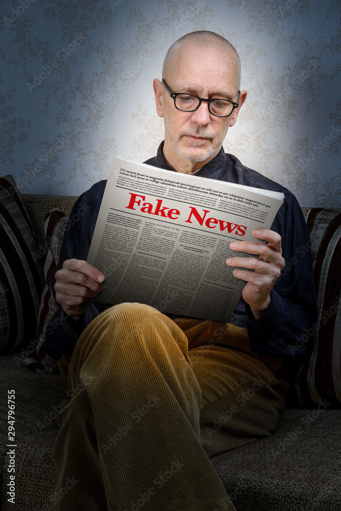 television, spectator, supporter, football, soccer, sport, happiness ...