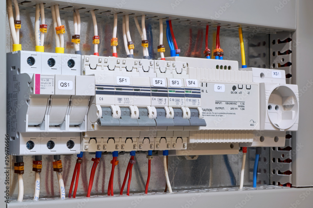 Fuse holder and breaker, circuit breakers, power supply and socket in ...