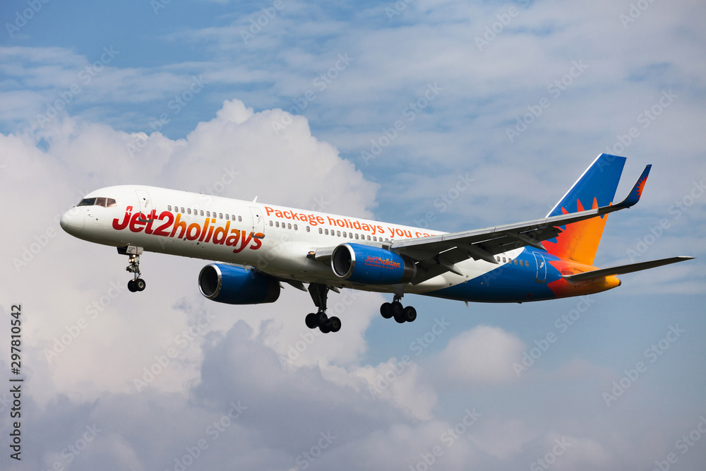 Jet2 Boeing 757-200 Jet2holidays Livery Stock Photo | Adobe Stock
