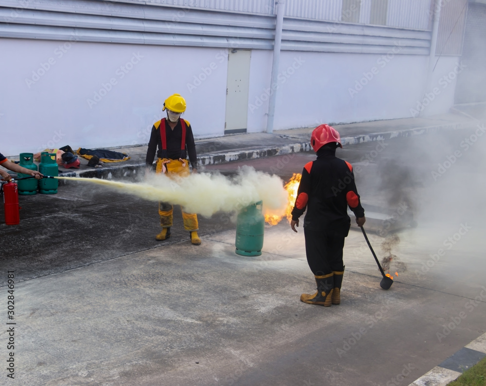 Fire drills using a gas cylinder as a fuse. The fires caused by gas to ...