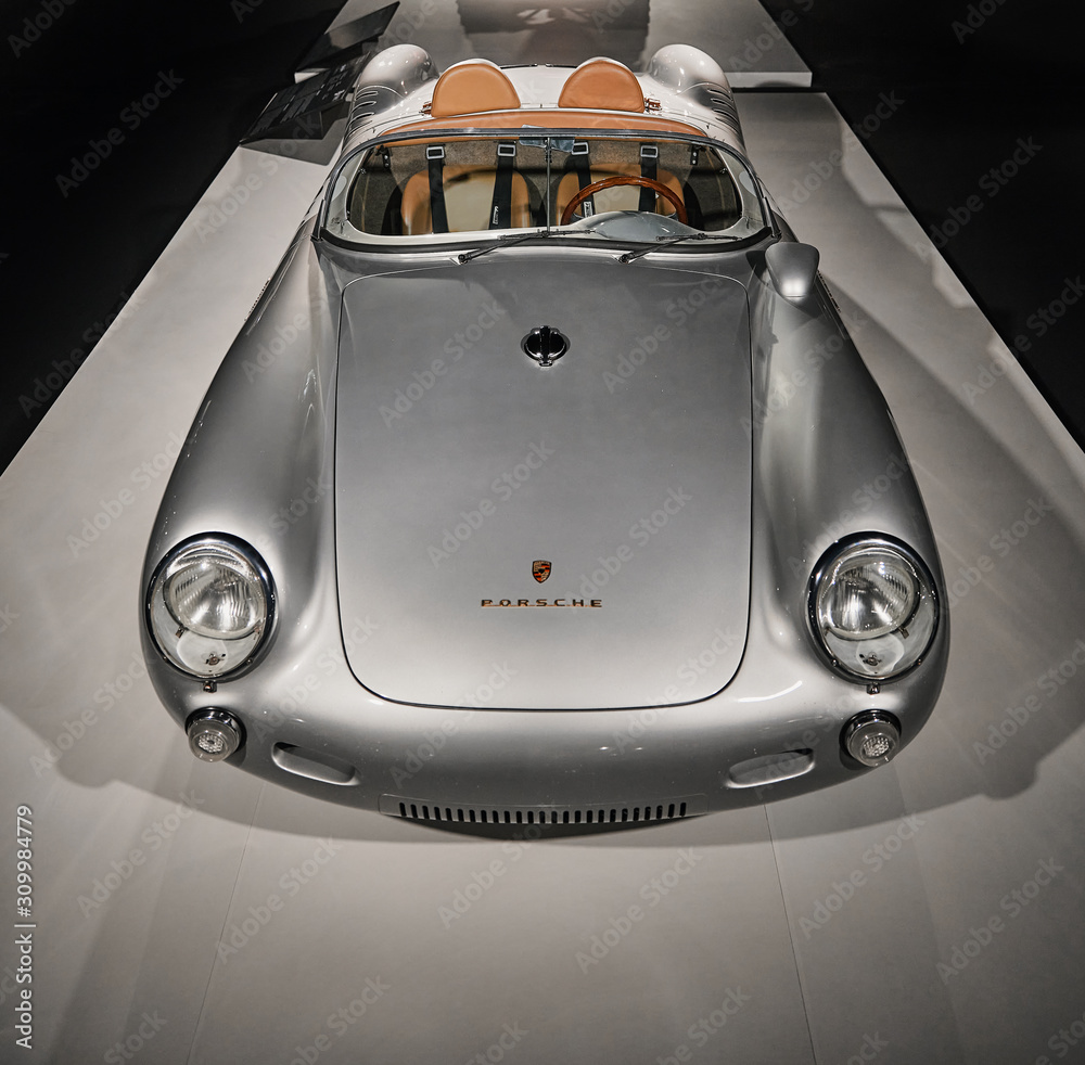 Porsche 550 Spyder. Legendary first Porsche racing car. Vintage racing ...