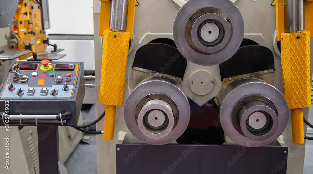 Industrial vertical round bender for plate, bar tube and pipe ...