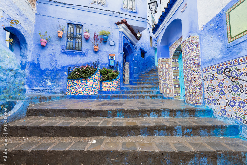 Traditional typical moroccan architectural details in Chefchaouen ...