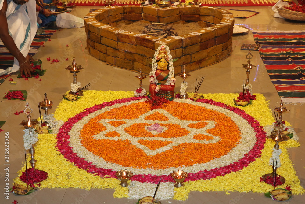 Havan kund for performing Homa Stock Photo | Adobe Stock