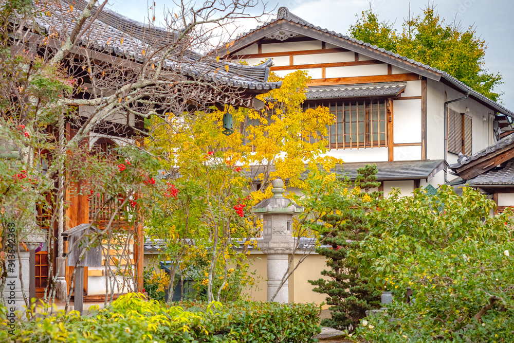 Japan. Homes in Japan. Japanese architecture. Residential low-rise ...