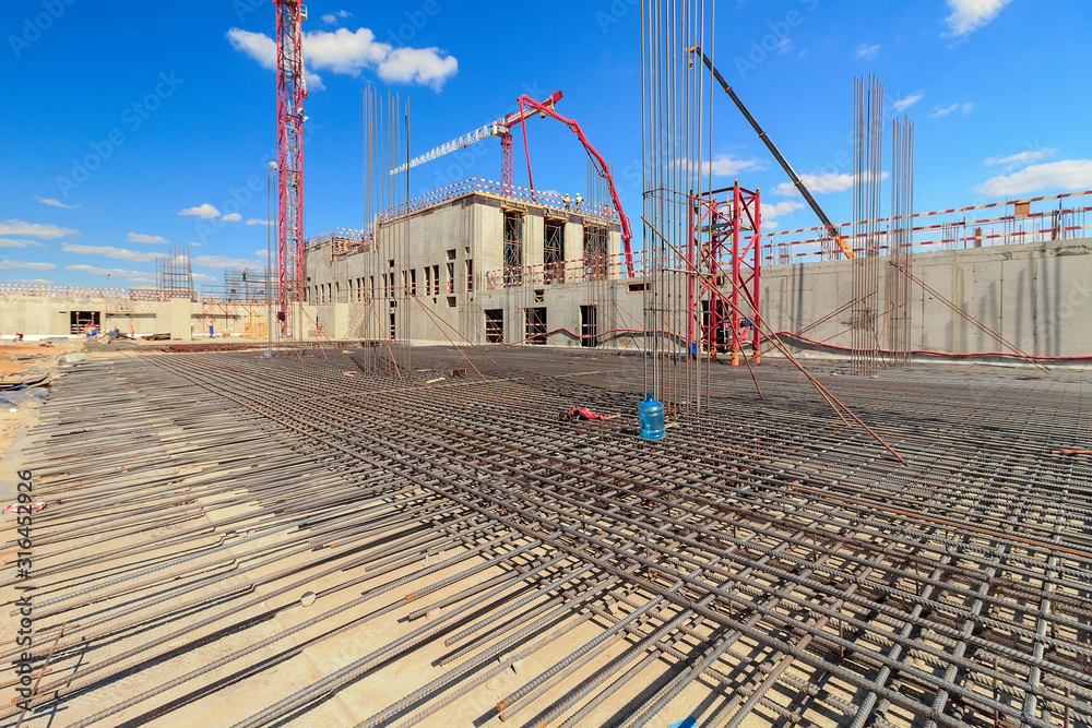 Foto de Stock Bar bender fixing steel reinforcement for house concrete ...