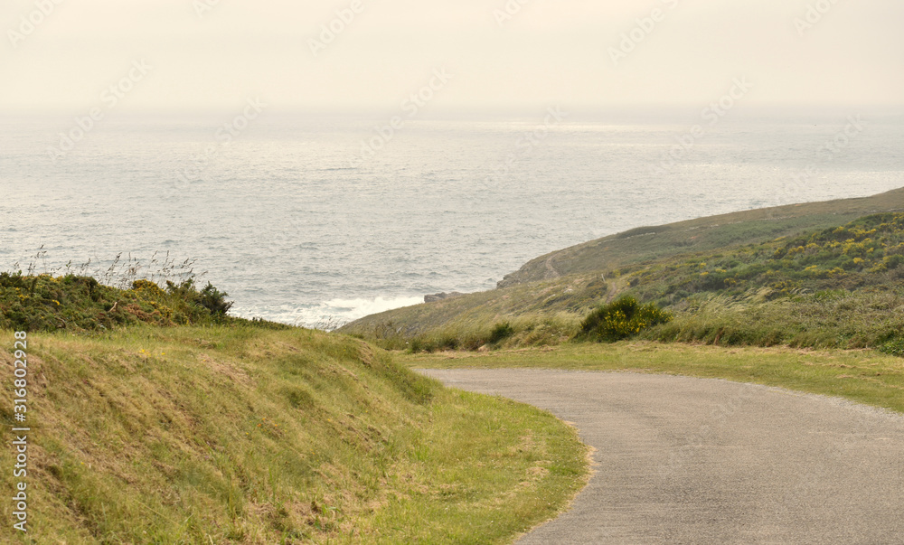 Foto La Bretagne son rivage ses rochers ses falaises ses chemins ...