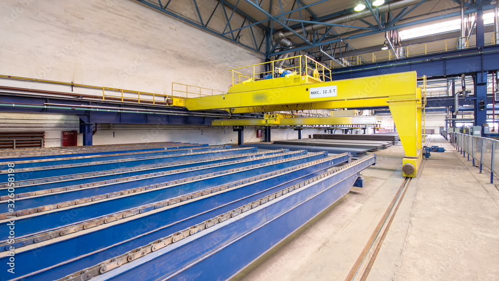 Foto de Stock The operator lifting device timelapse , lift loads using ... Foto de Stock The operator lifting device timelapse , lift loads using ...