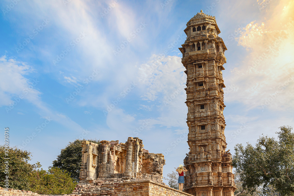 Stock-Foto „Chittorgarh Fort ancient architecture relics with view of ...