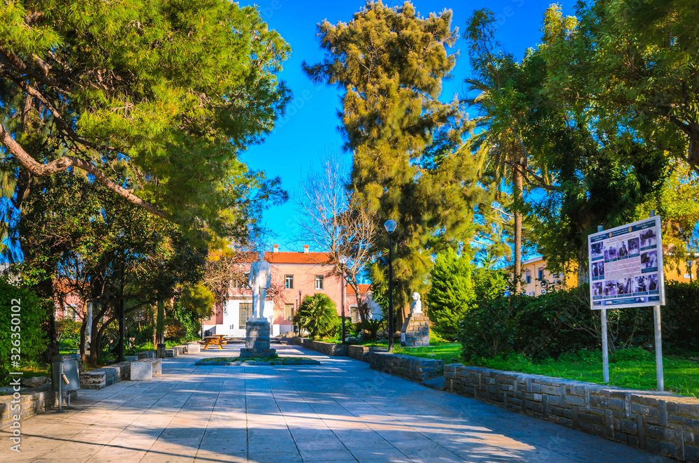 Neapoli is one of the most beautiful cities on Crete.Its strategic ...