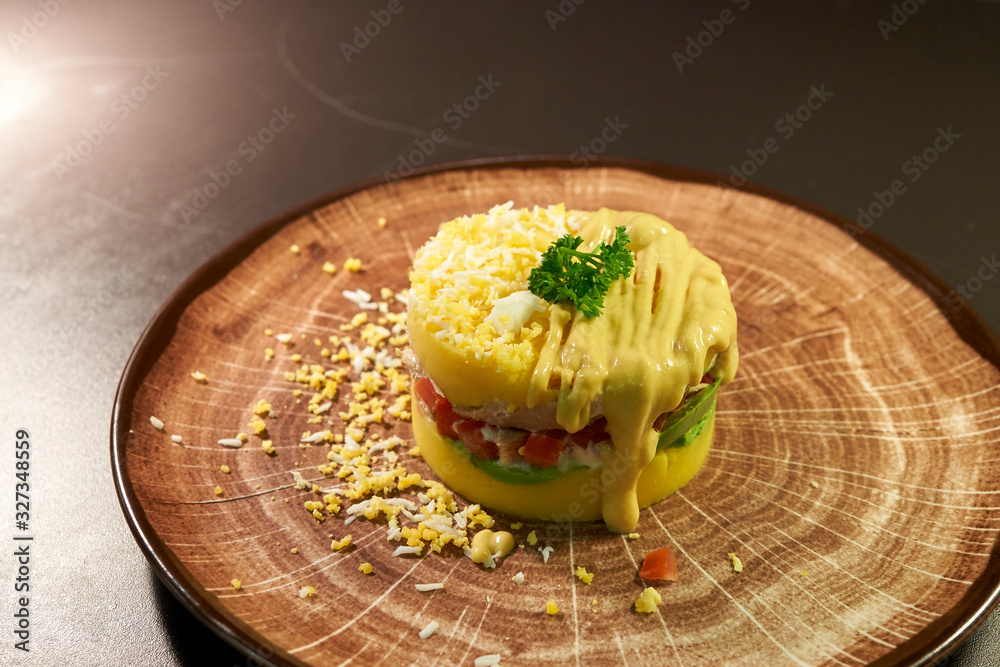 Causa Limeña un delicioso plato tradicional peruano hecho a base de ...