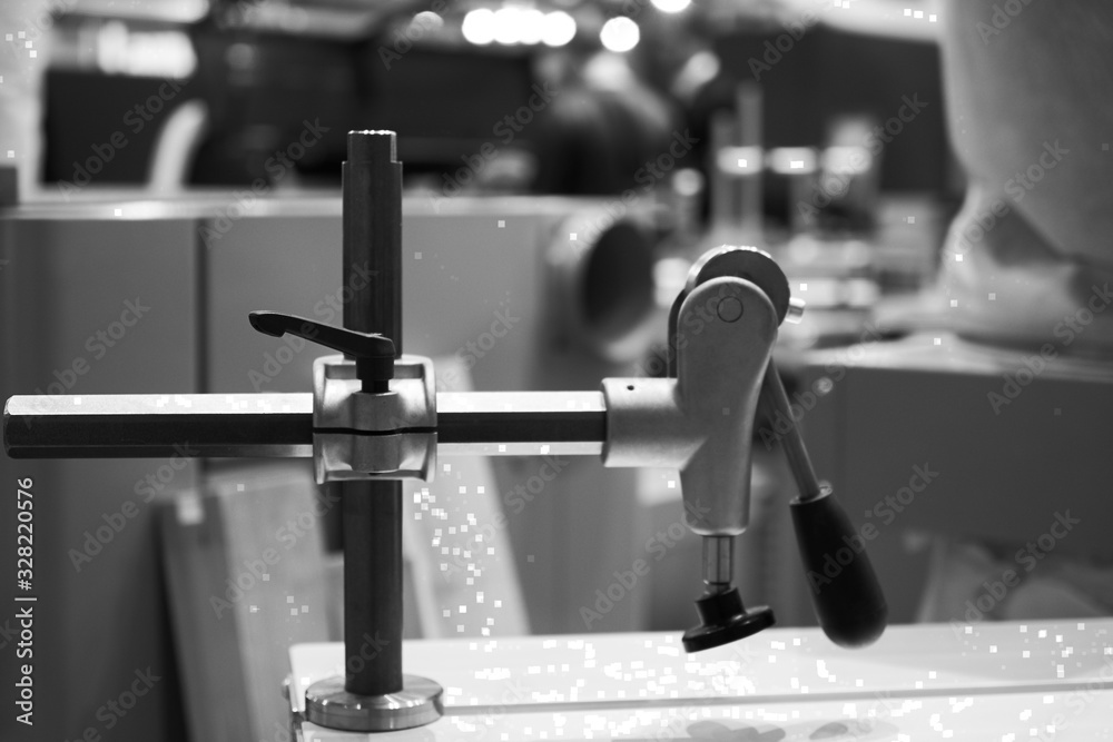 The image of the clamp for fastening the panels on the coordinate ...