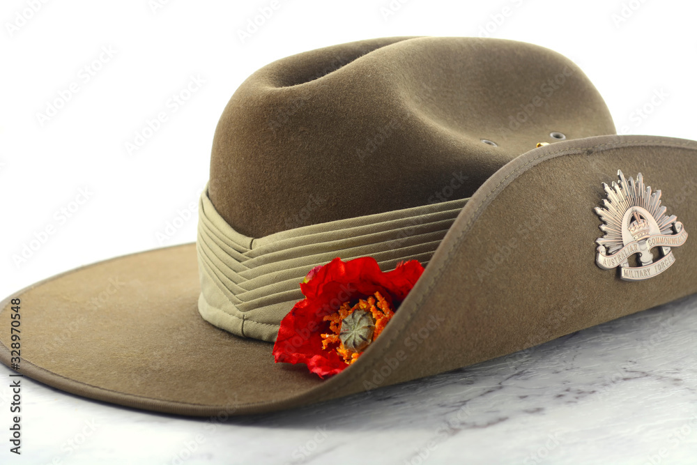 Photo Stock Australian ANZAC army slouch hat with rising sun hat badge ...