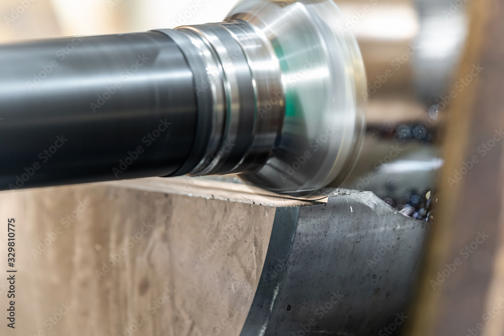 Vertical feed of the cutter on a CNC milling machine, metal cutting ...